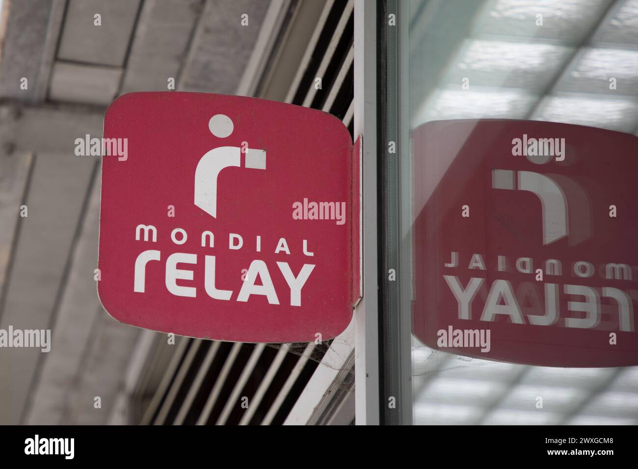 Bordeaux , France - 03 26 2024 : mondial relay logo brand and text sign ...