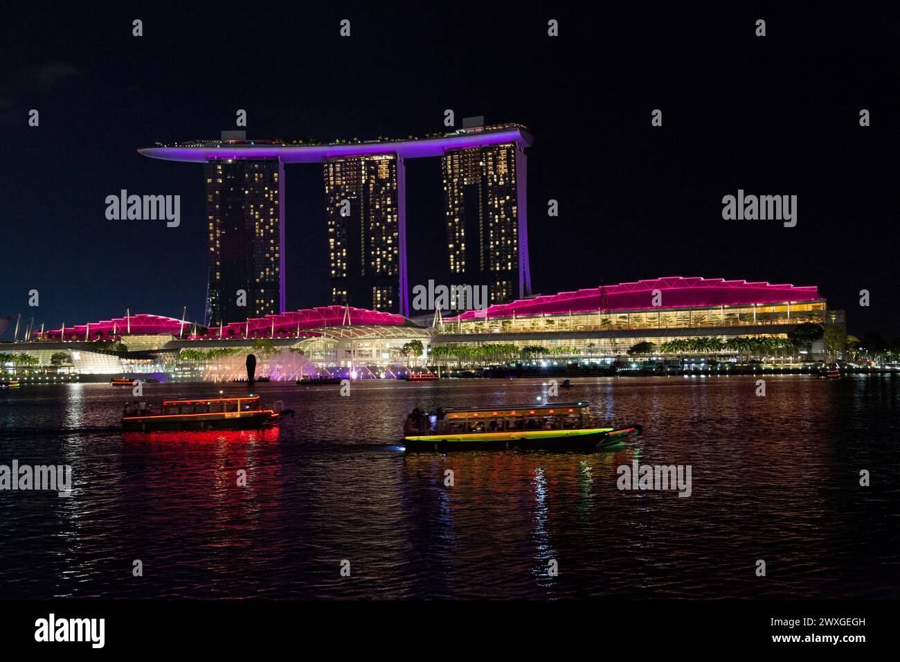 Sailing on the singapore river hi-res stock photography and images - Alamy