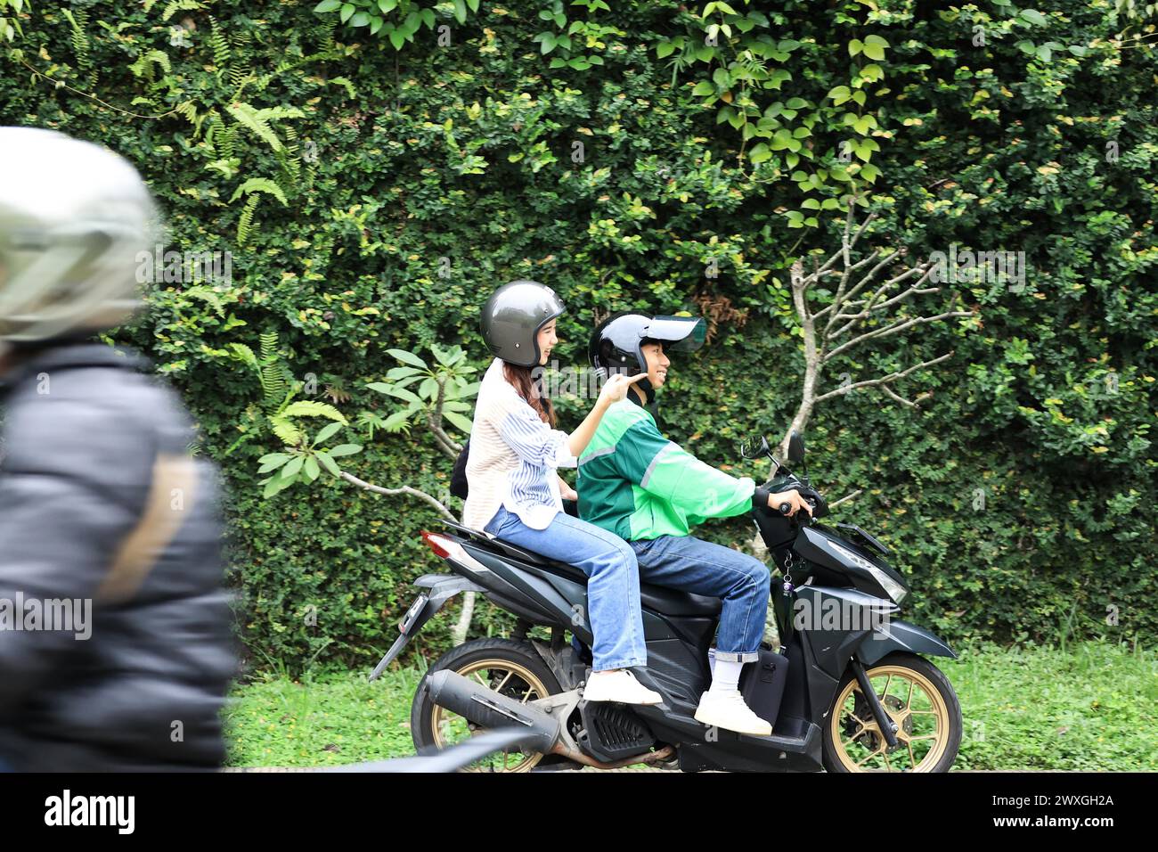 Gojek driver hi-res stock photography and images - Alamy