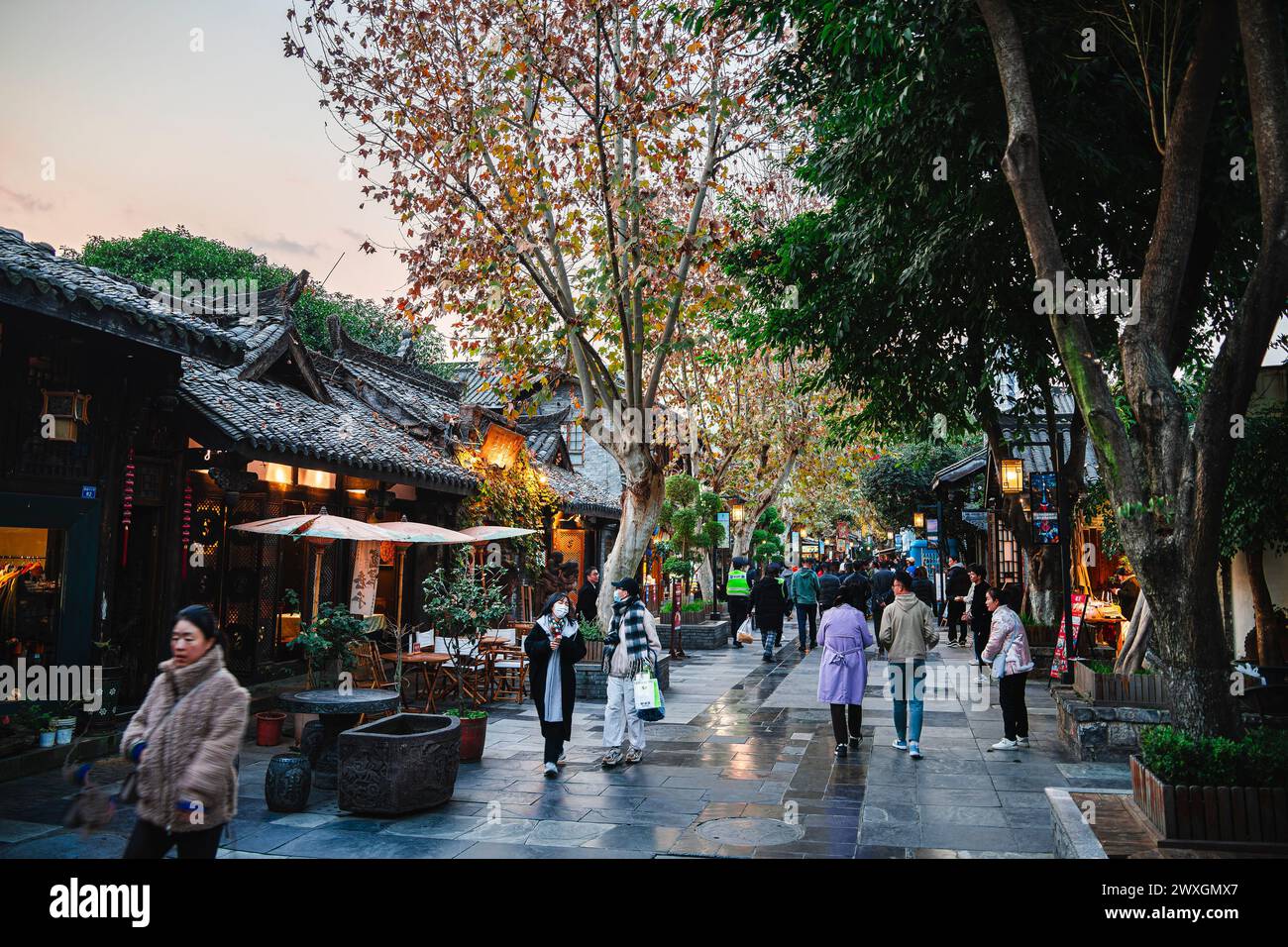 Kuanzhai Alley, Chengdu Stock Photo - Alamy