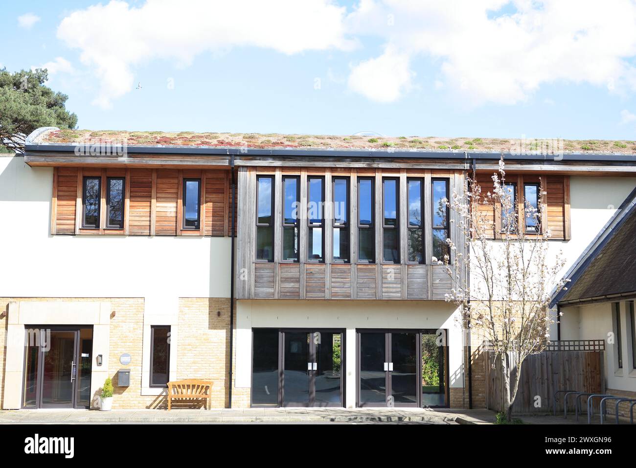 Modern community hi-res stock photography and images - Alamy