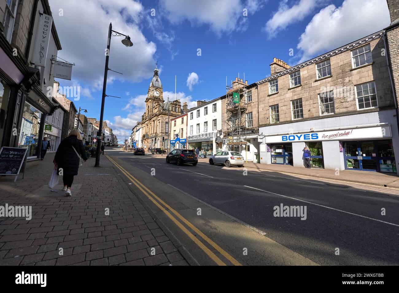 High street scene in Kendal, Cumbria, UK Stock Photo - Alamy