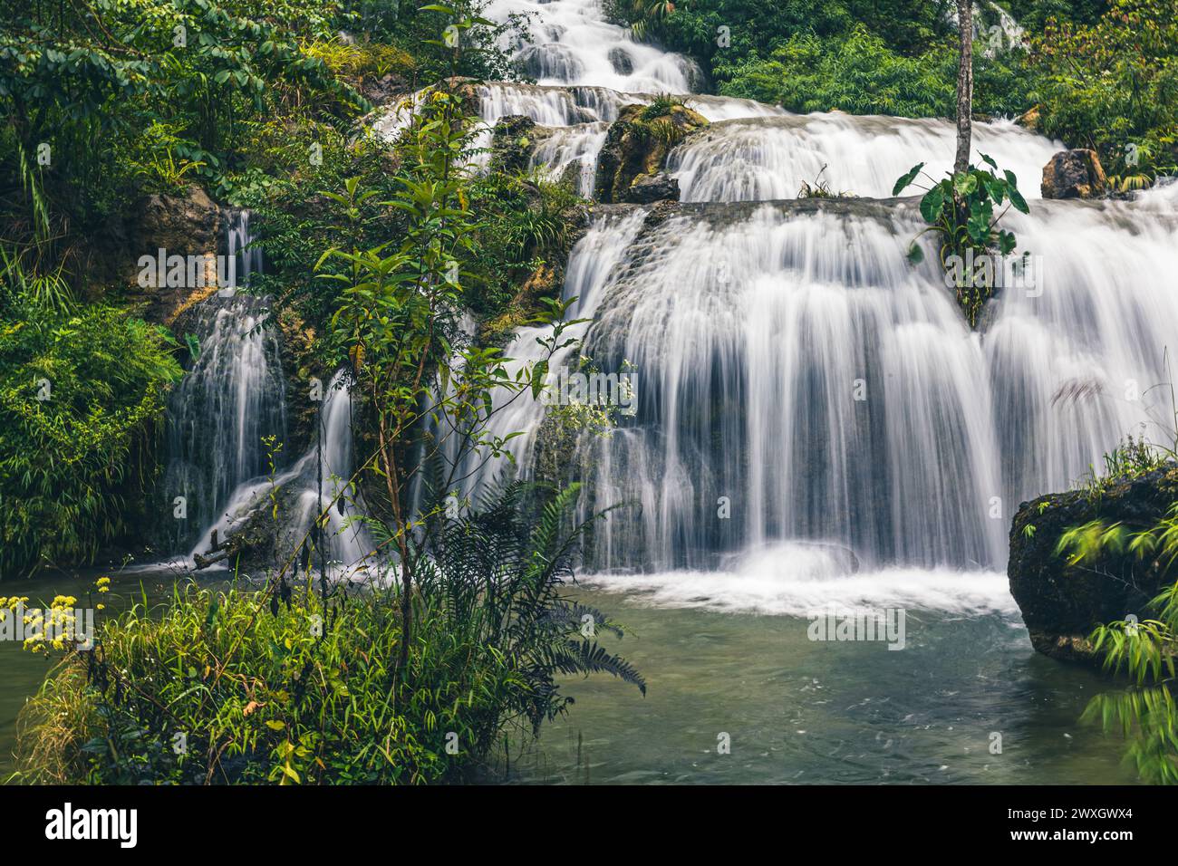 slow gate waterfall creek Stock Photo - Alamy