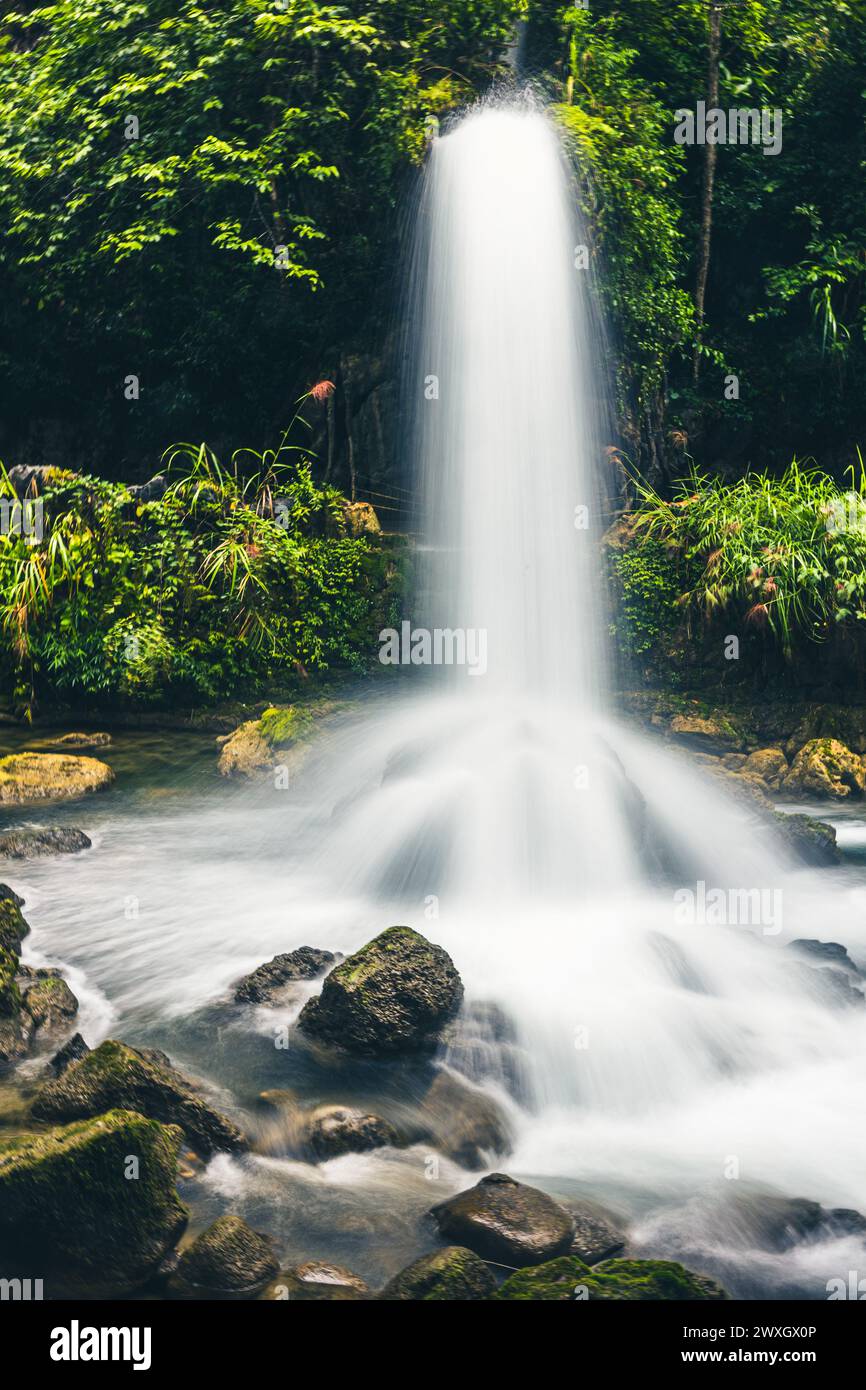 slow gate waterfall creek Stock Photo - Alamy