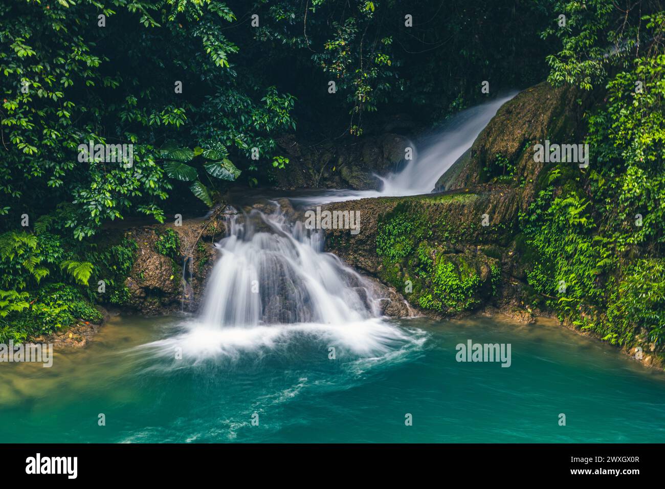 slow gate waterfall creek Stock Photo - Alamy
