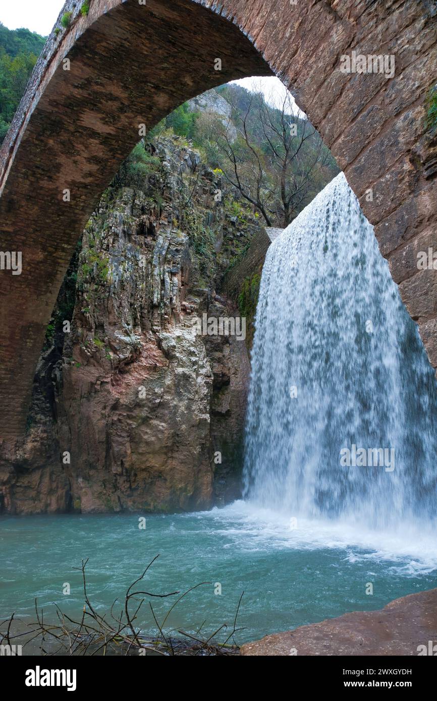 marvelous medieval stone bridge with two river waterfalls, Trikala ...