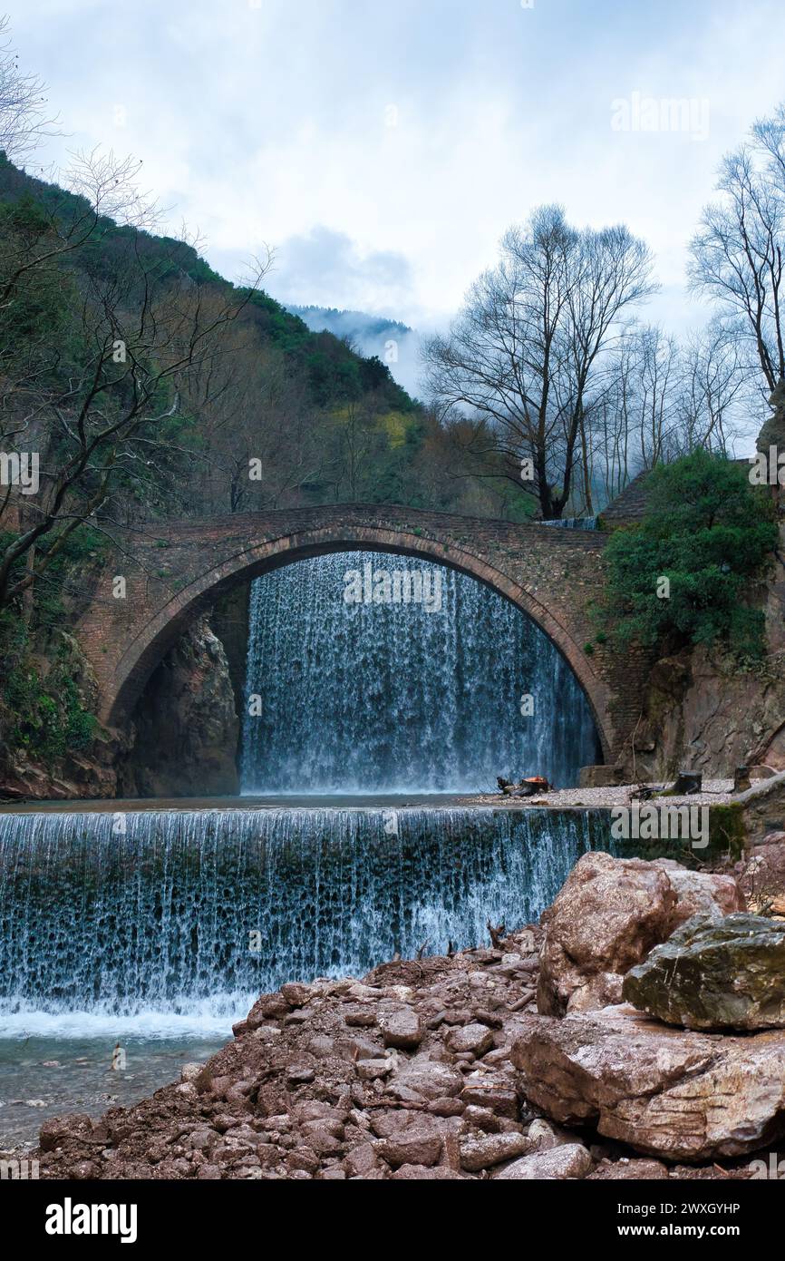 marvelous medieval stone bridge with two river waterfalls, Trikala ...