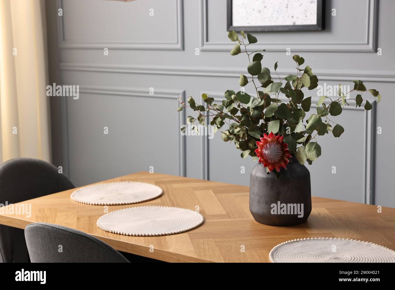 Dining room plants in hi-res stock photography and images - Alamy
