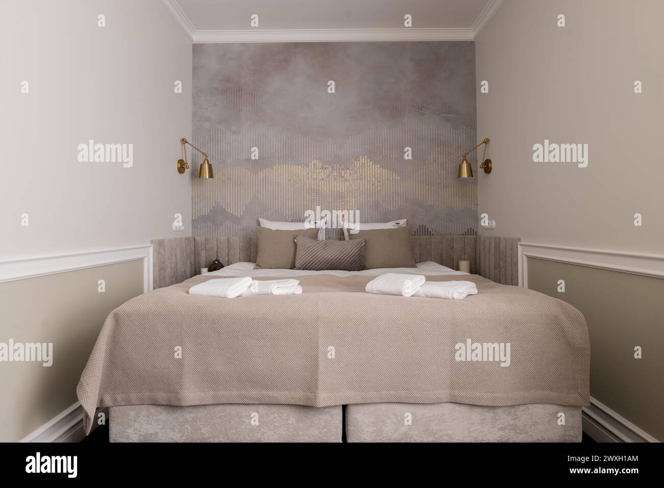 Plant next bed blanket hi-res stock photography and images - Alamy