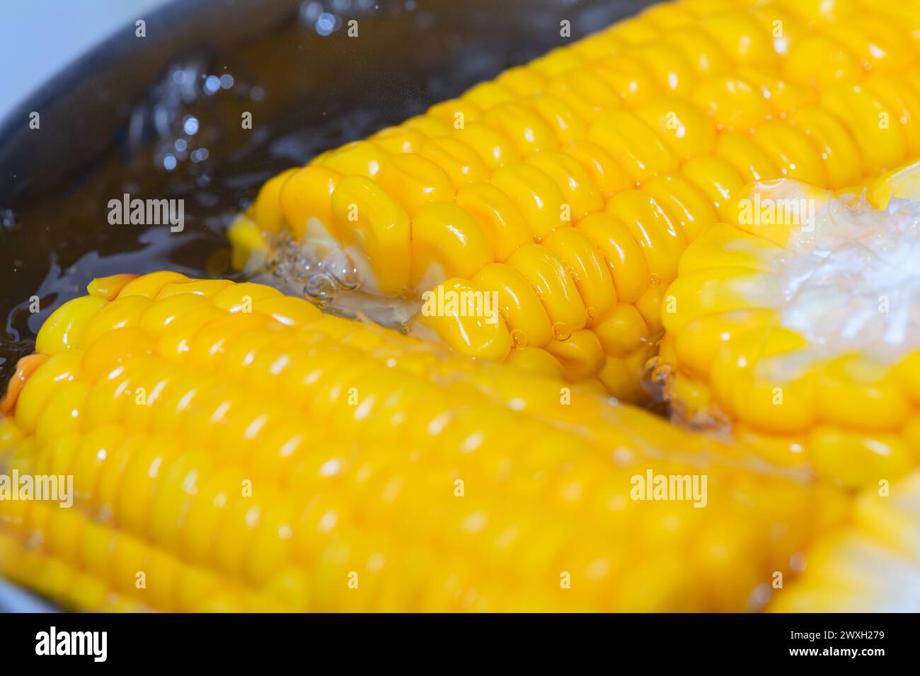 Boiled corn kernels in white hi-res stock photography and images - Alamy