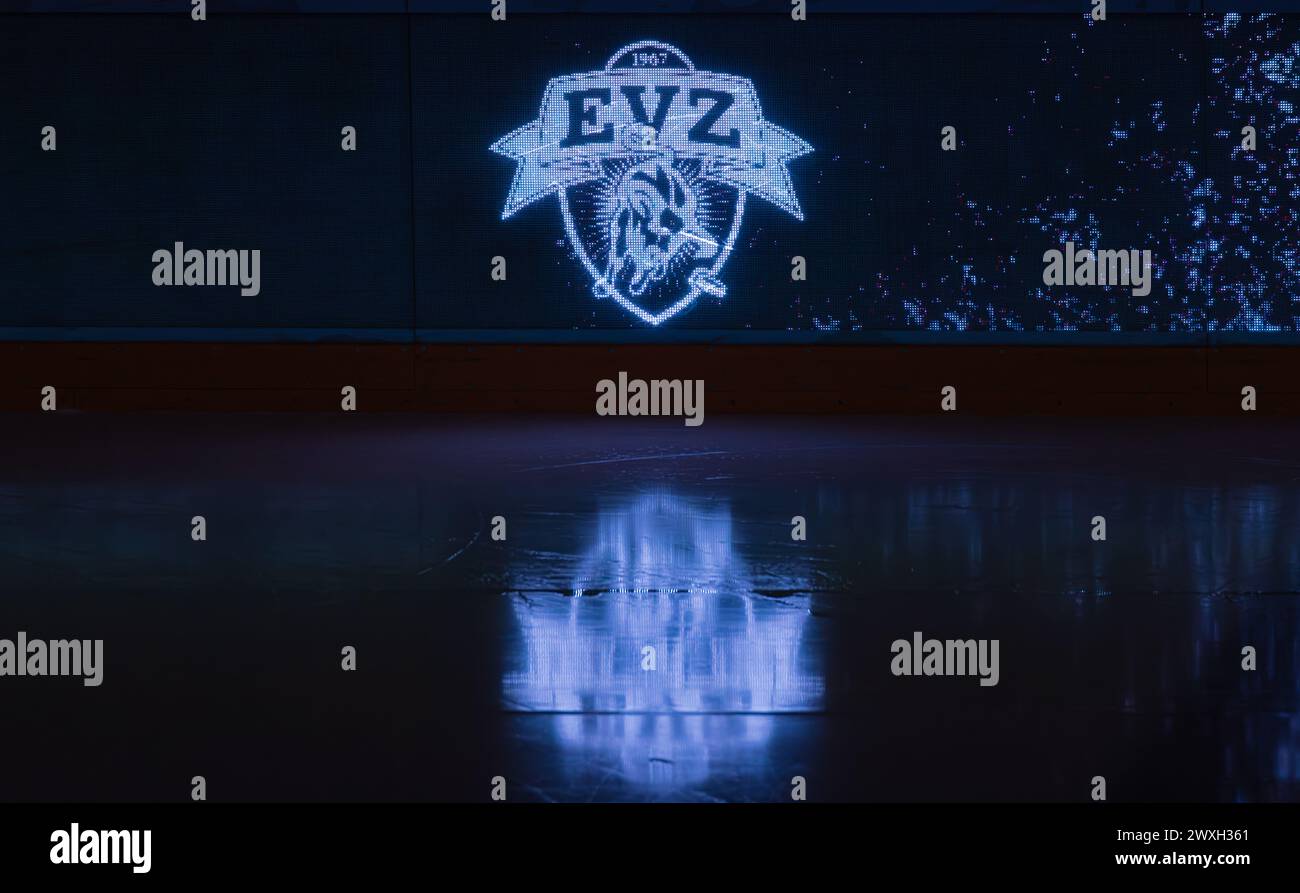 The logo of the EV Zug in the gang before the game at the pre-game show. (Zug, Switzerland, 17. ...