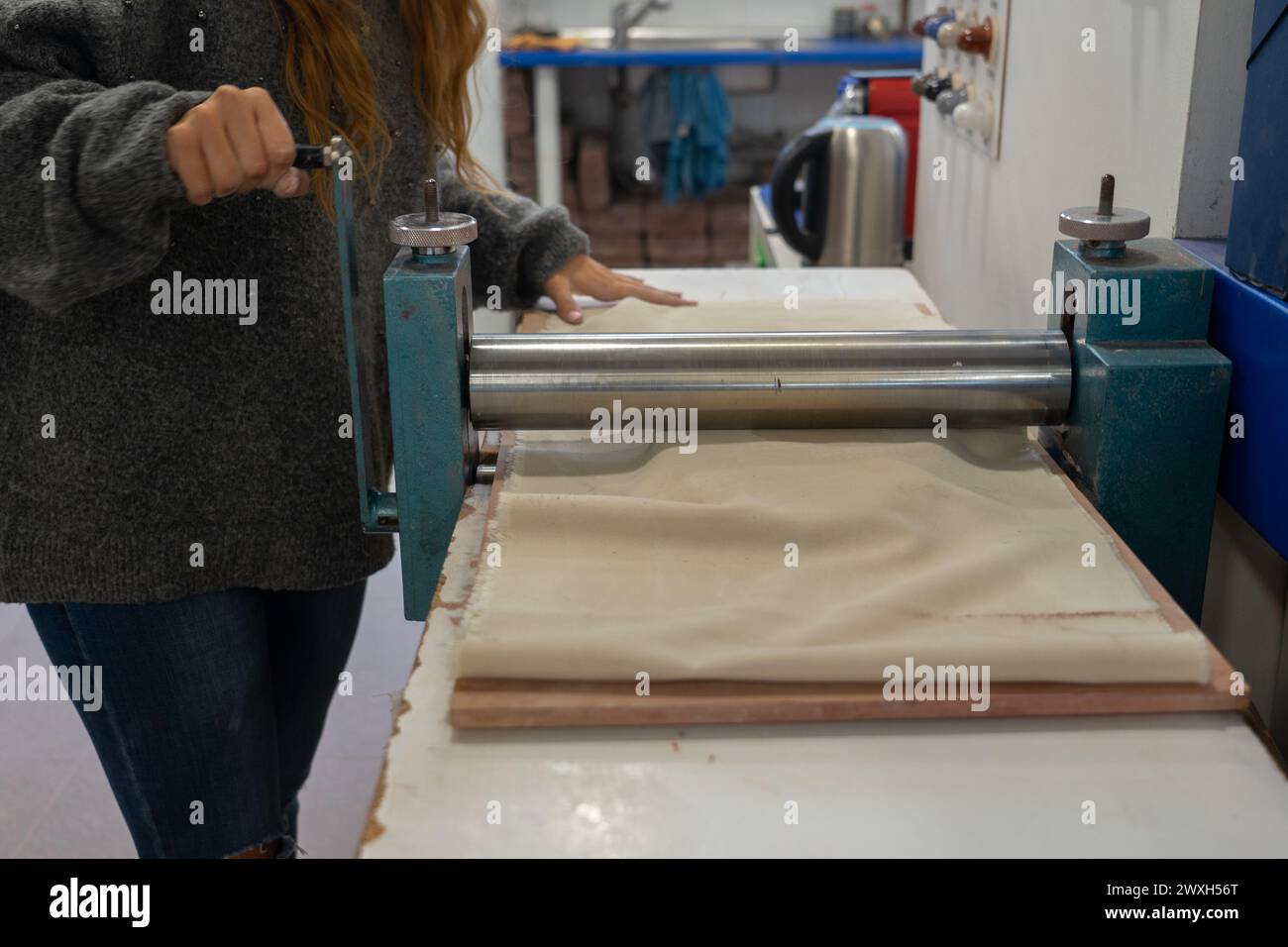 Sculpting roller hi-res stock photography and images - Alamy