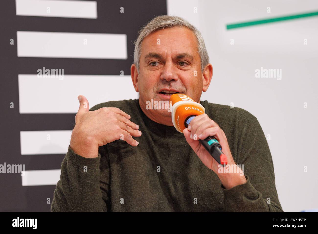 Wladimir Kaminer im Interview beim Deutschlandfunk, 22.03.2024, Leipzig ...