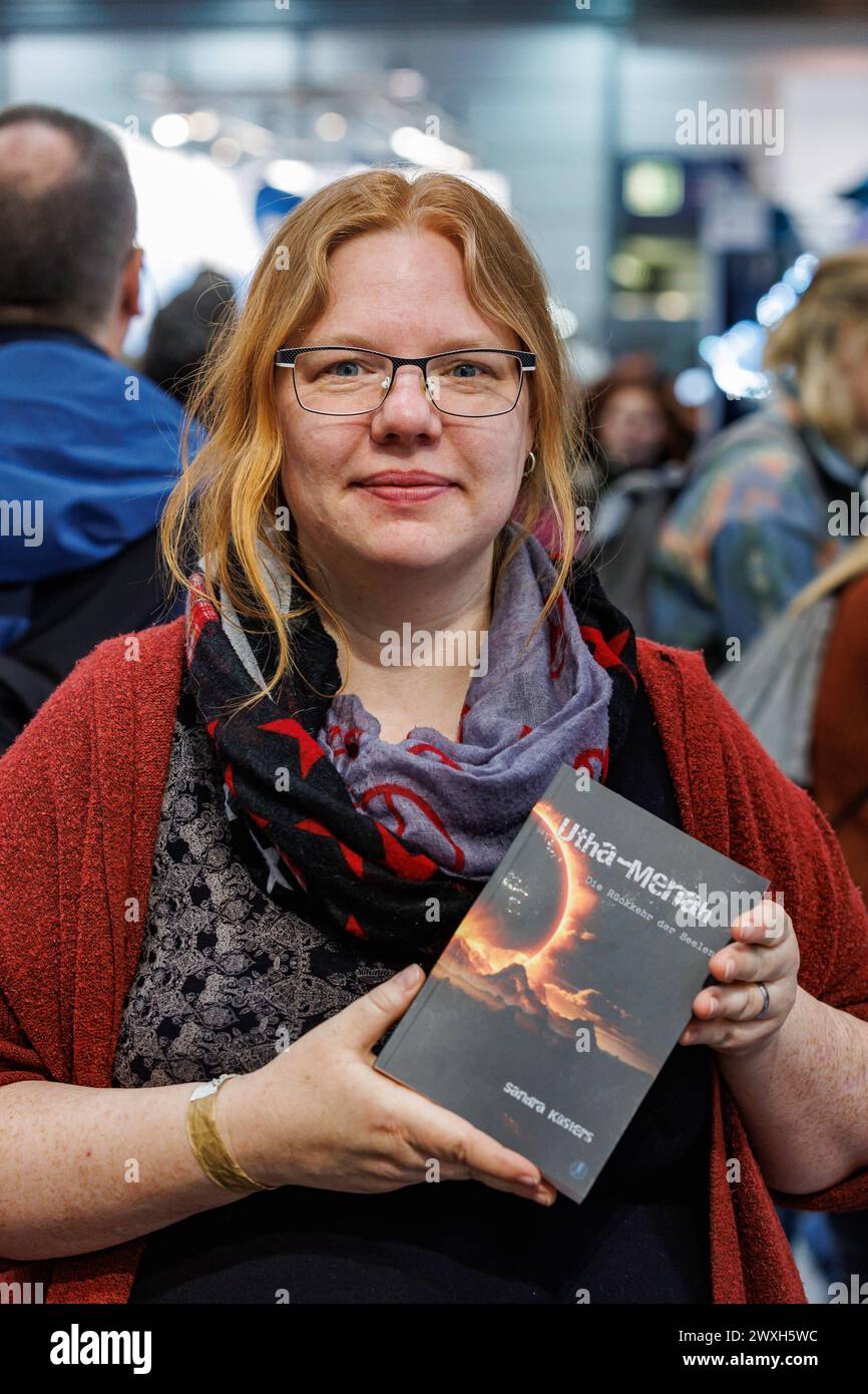 Sandra Küsters präsentiert ihr Buch Utha-Menah: Die Rückkehr der Seelen ...