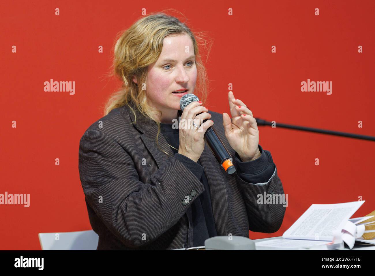 Sarah Brendel stellt ihr Buch Das Kleinste ist nicht zu klein: Mein ...