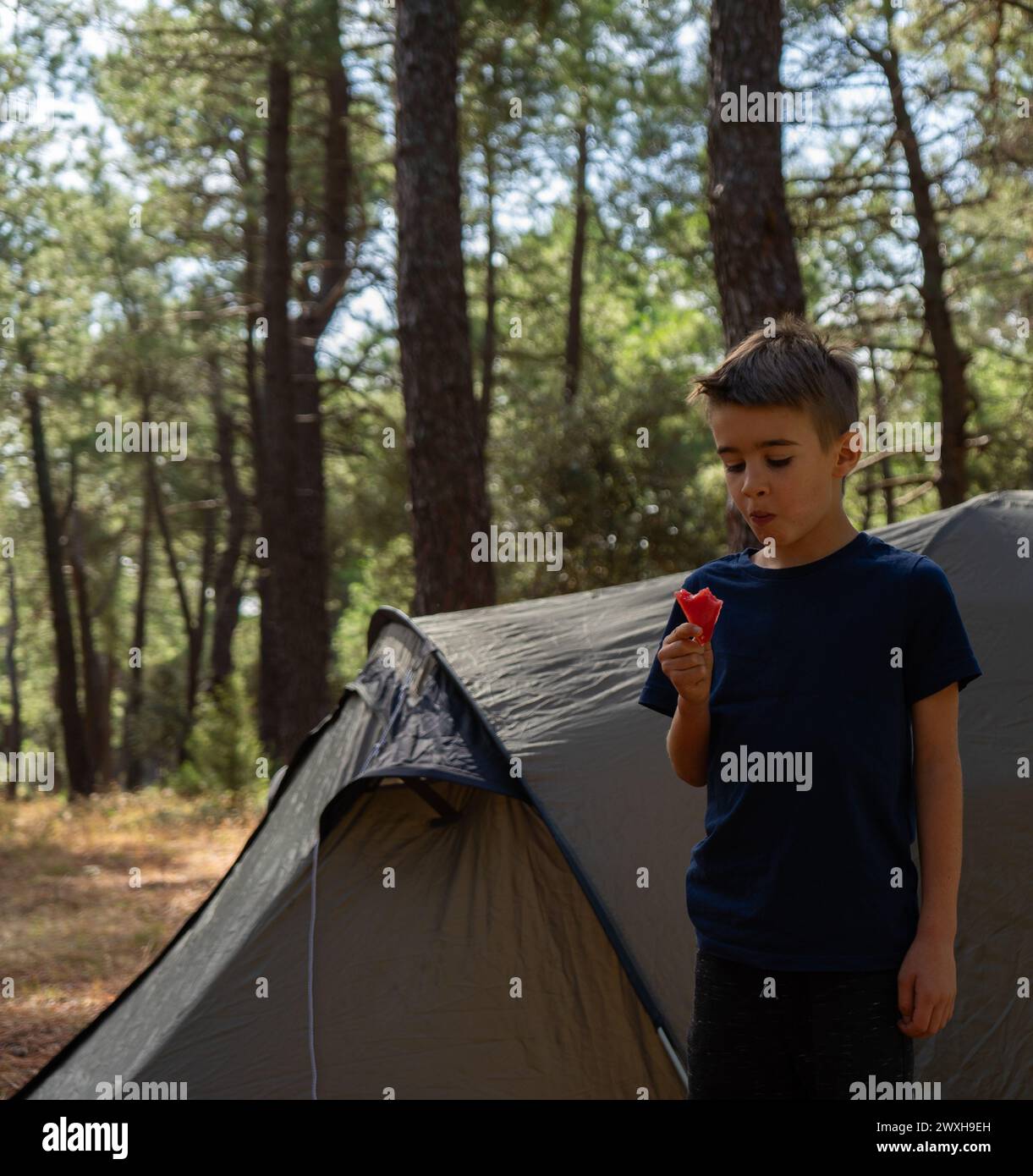 Kids wilderness adventure hi-res stock photography and images - Alamy