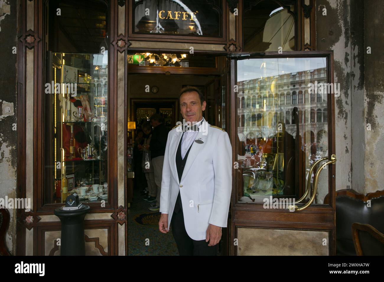 A service man at the famous caffe Florian in Venice Stock Photo - Alamy