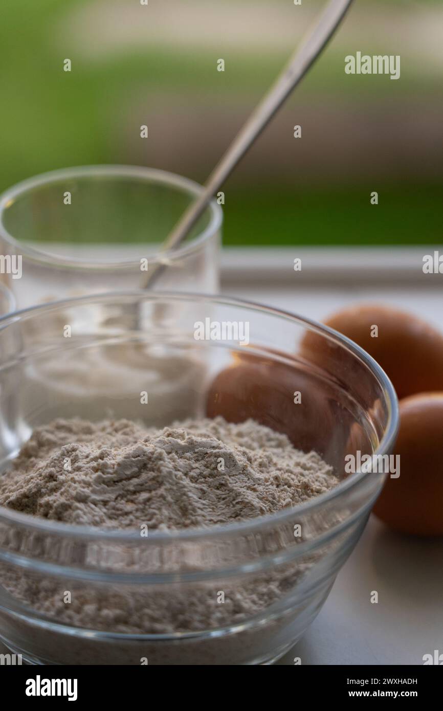 Cake making essentials hi-res stock photography and images - Alamy