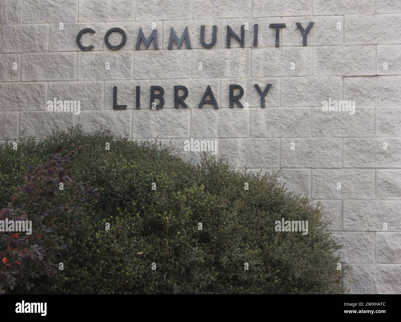 Community building icon hi-res stock photography and images - Alamy