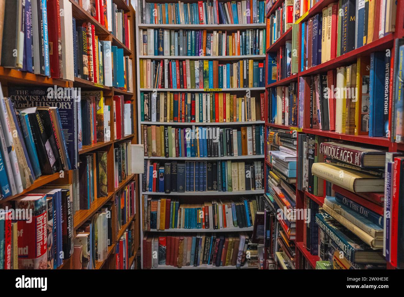 Books secondhand hi-res stock photography and images - Alamy