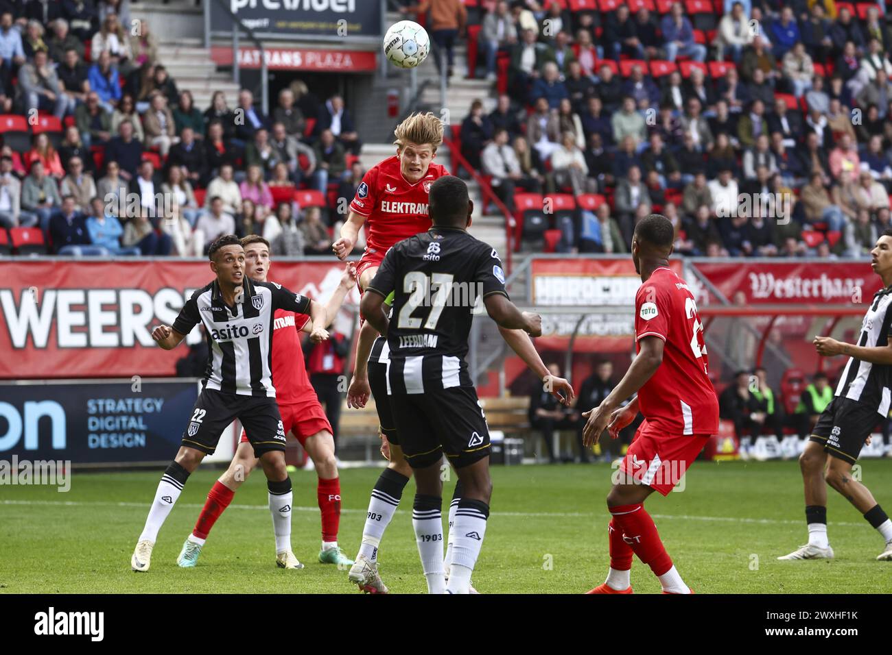 ENSCHEDE - Fredrik Oppegard of Heracles Almelo, Daan Rots of FC Twente ...