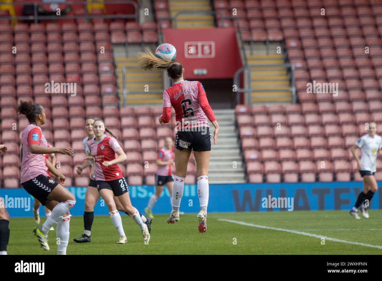 Laura phillips hi-res stock photography and images - Alamy