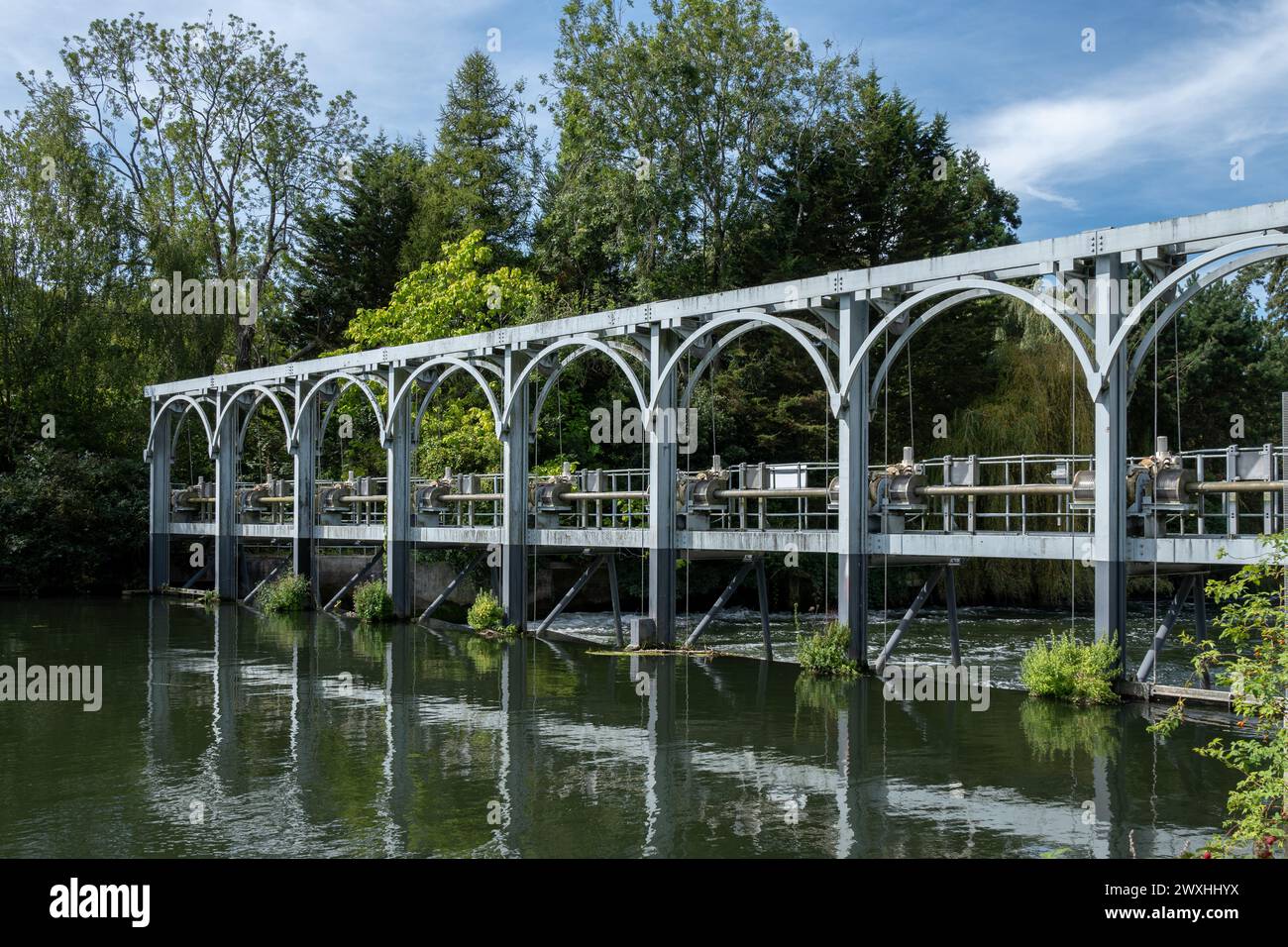 Weir structure hi-res stock photography and images - Alamy