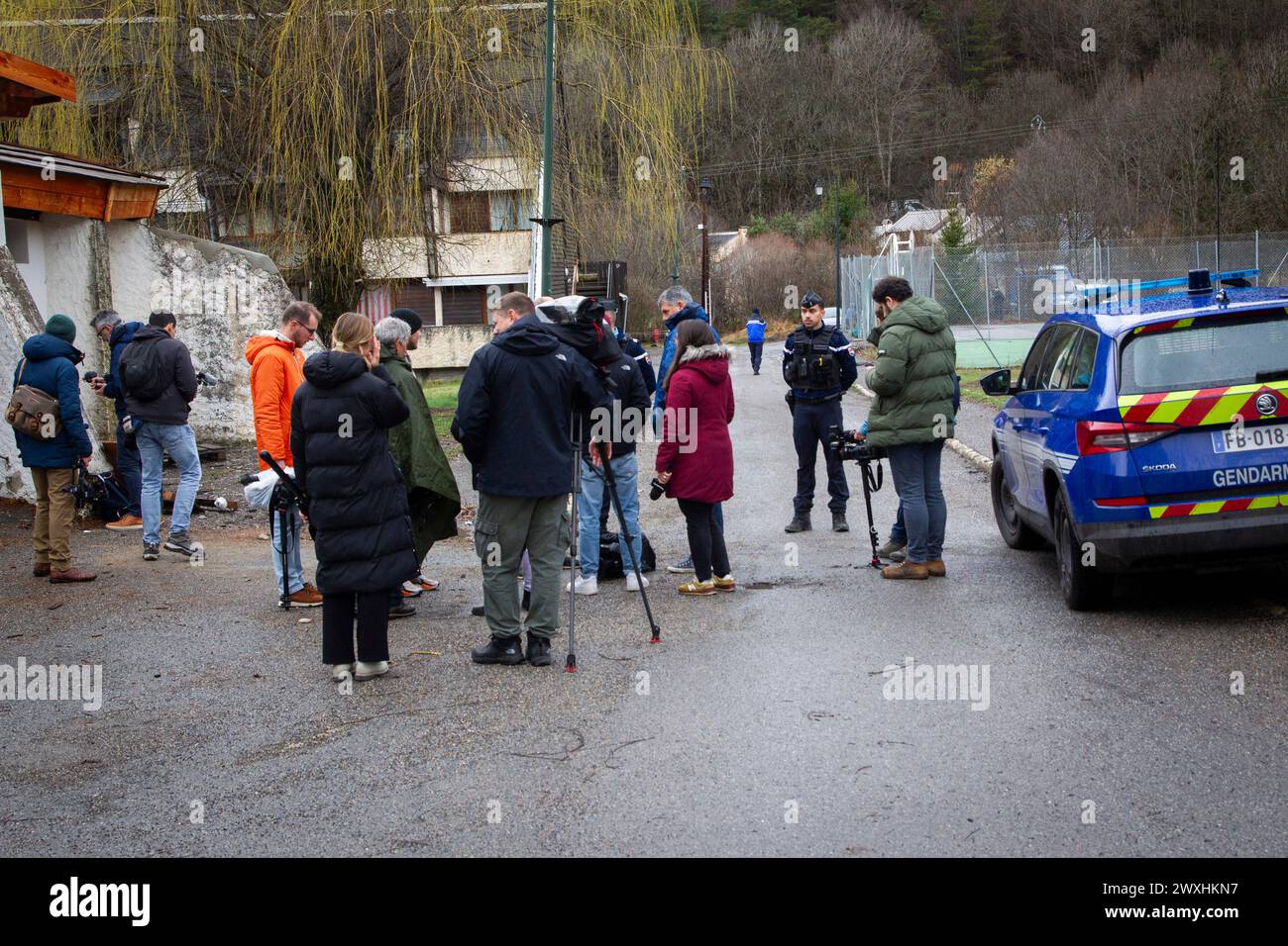 Vernet, France. 28th Mar, 2024. ournalists reporting at Le Vernet ...
