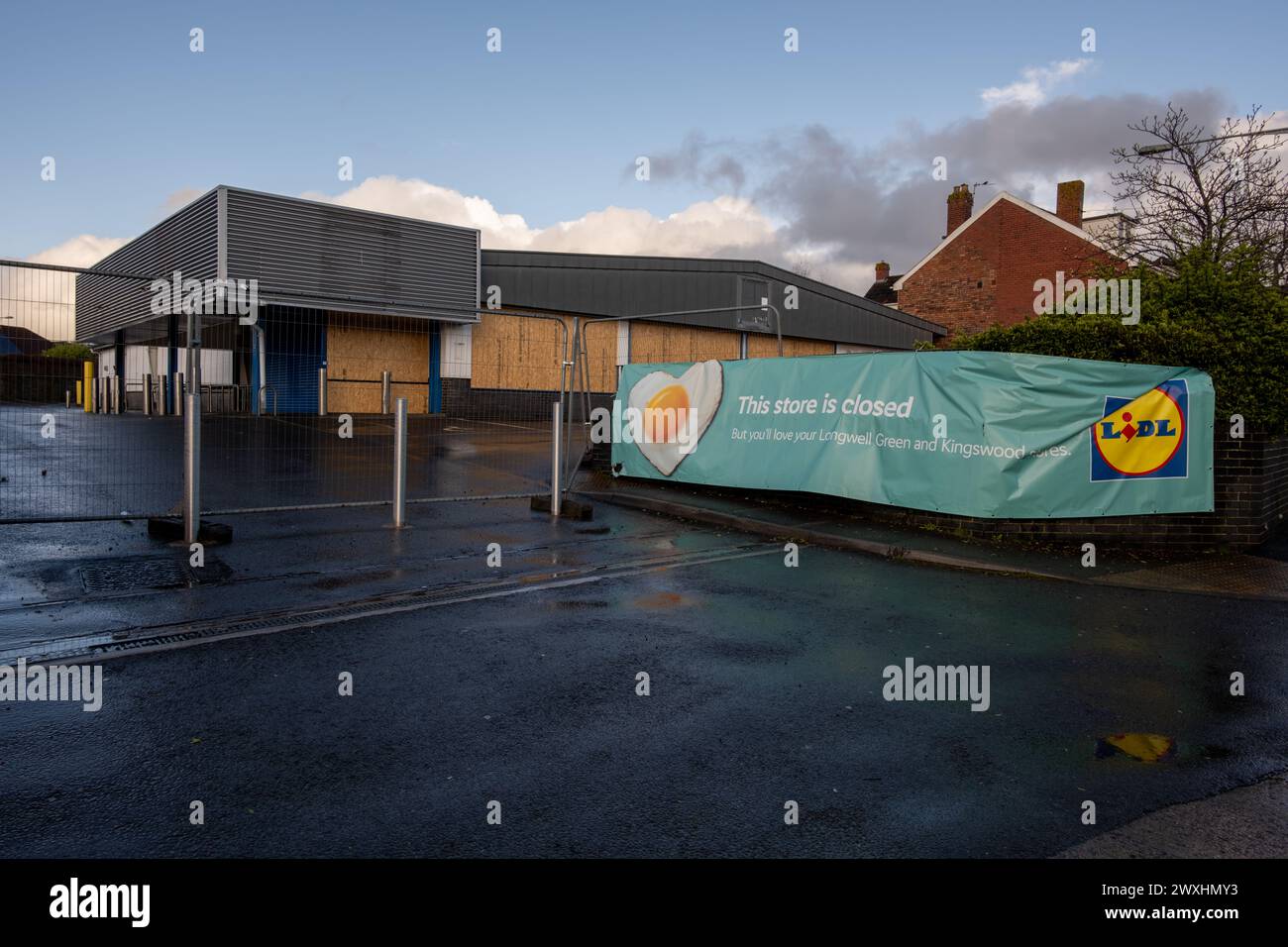 Lidl store front hi-res stock photography and images - Alamy