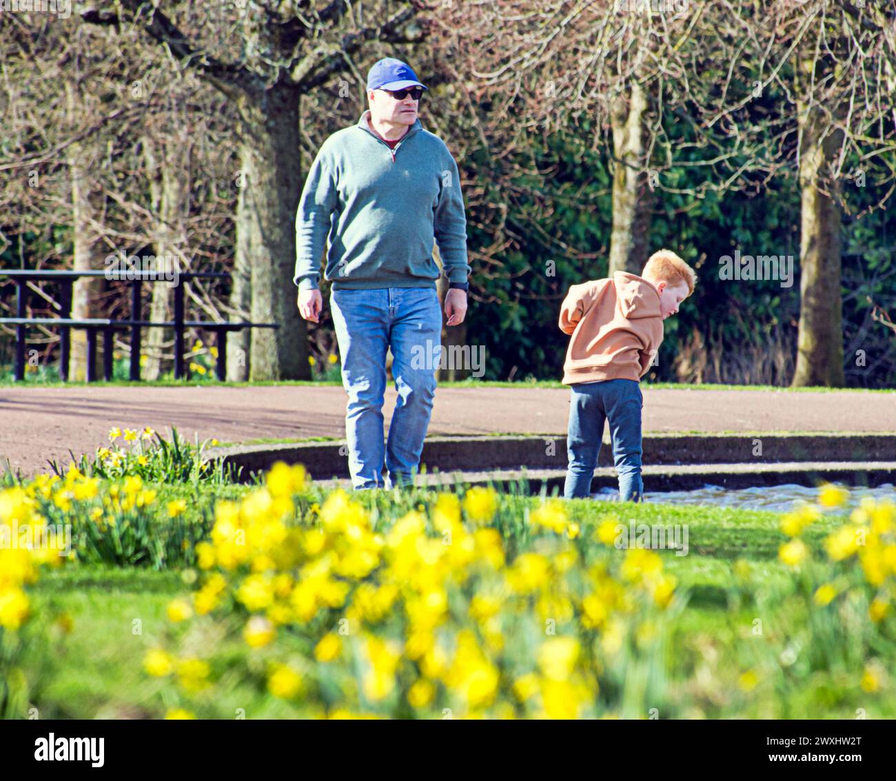 Glasgow, Scotland, UK. 31st March, 2024: UK Weather: Sunny weather ...