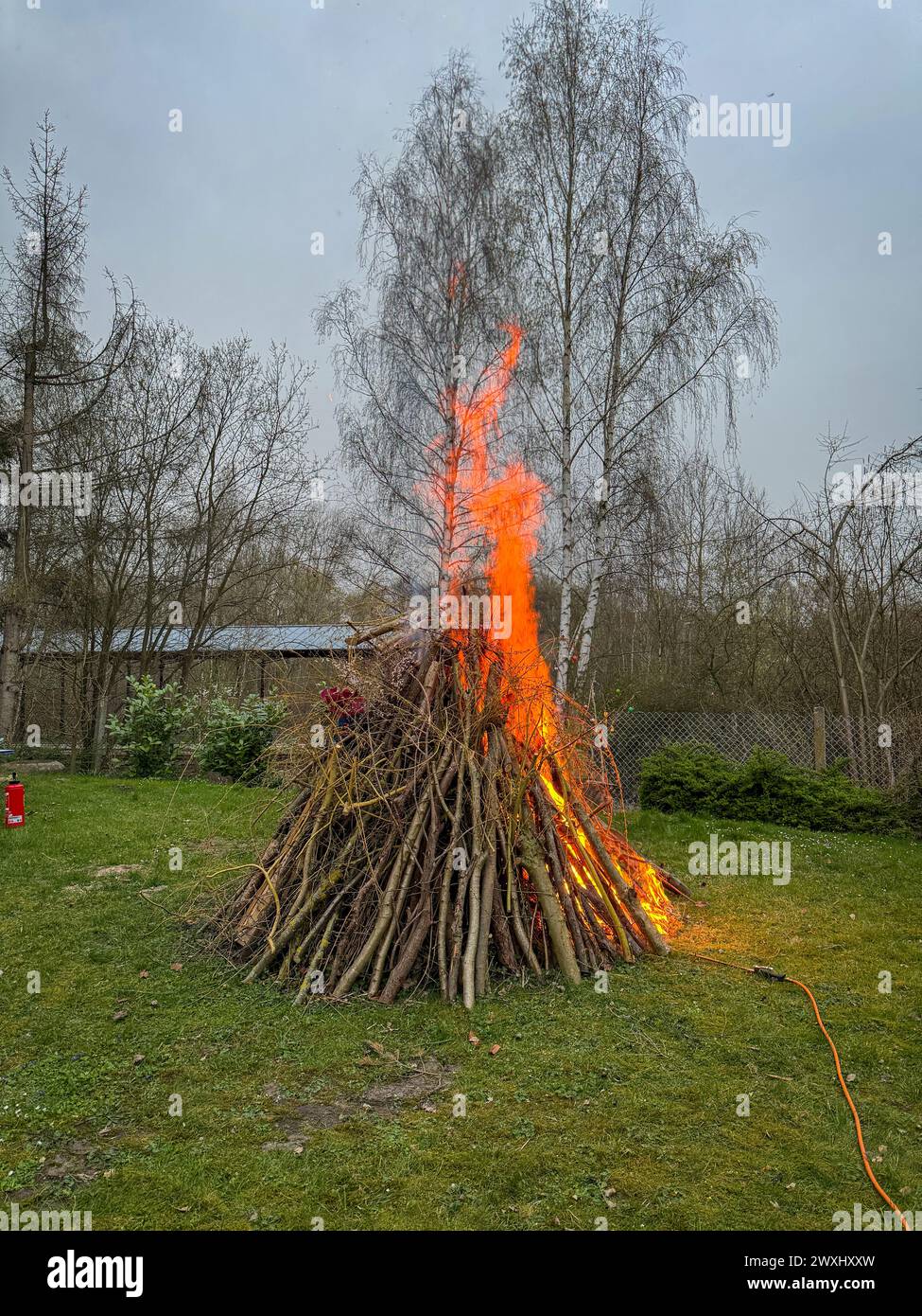 Night fire in meadow burning hi-res stock photography and images - Alamy