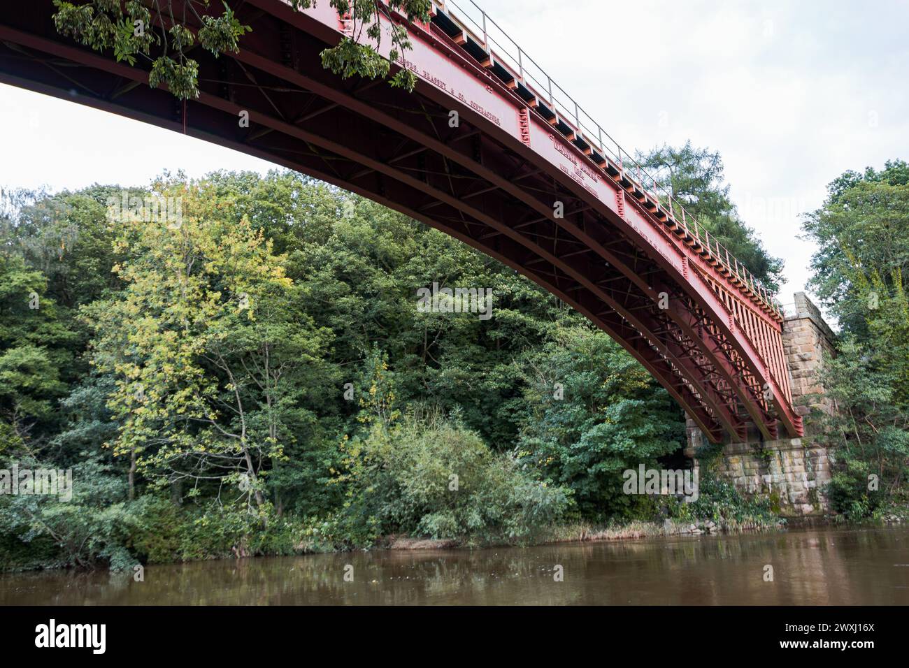 The Severn Valley Railway crossing the River Severn over the Victoria ...