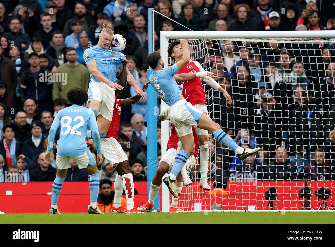 Erling haaland manchester city header hi-res stock photography and ...