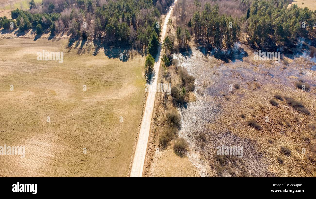 Swamp fields hi-res stock photography and images - Alamy