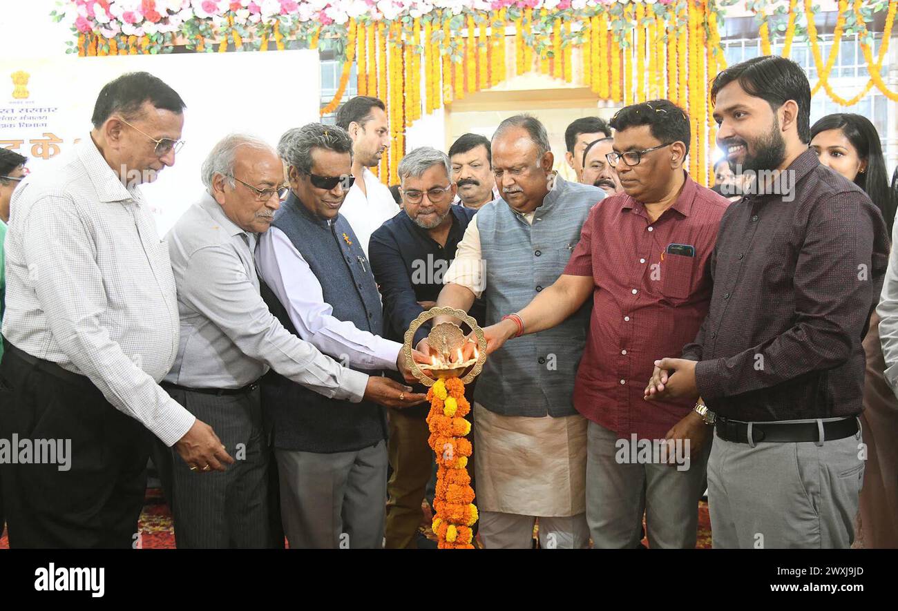 Patna, India. 31st Mar, 2024. PATNA, INDIA - MARCH 31: Chief Postmaster ...