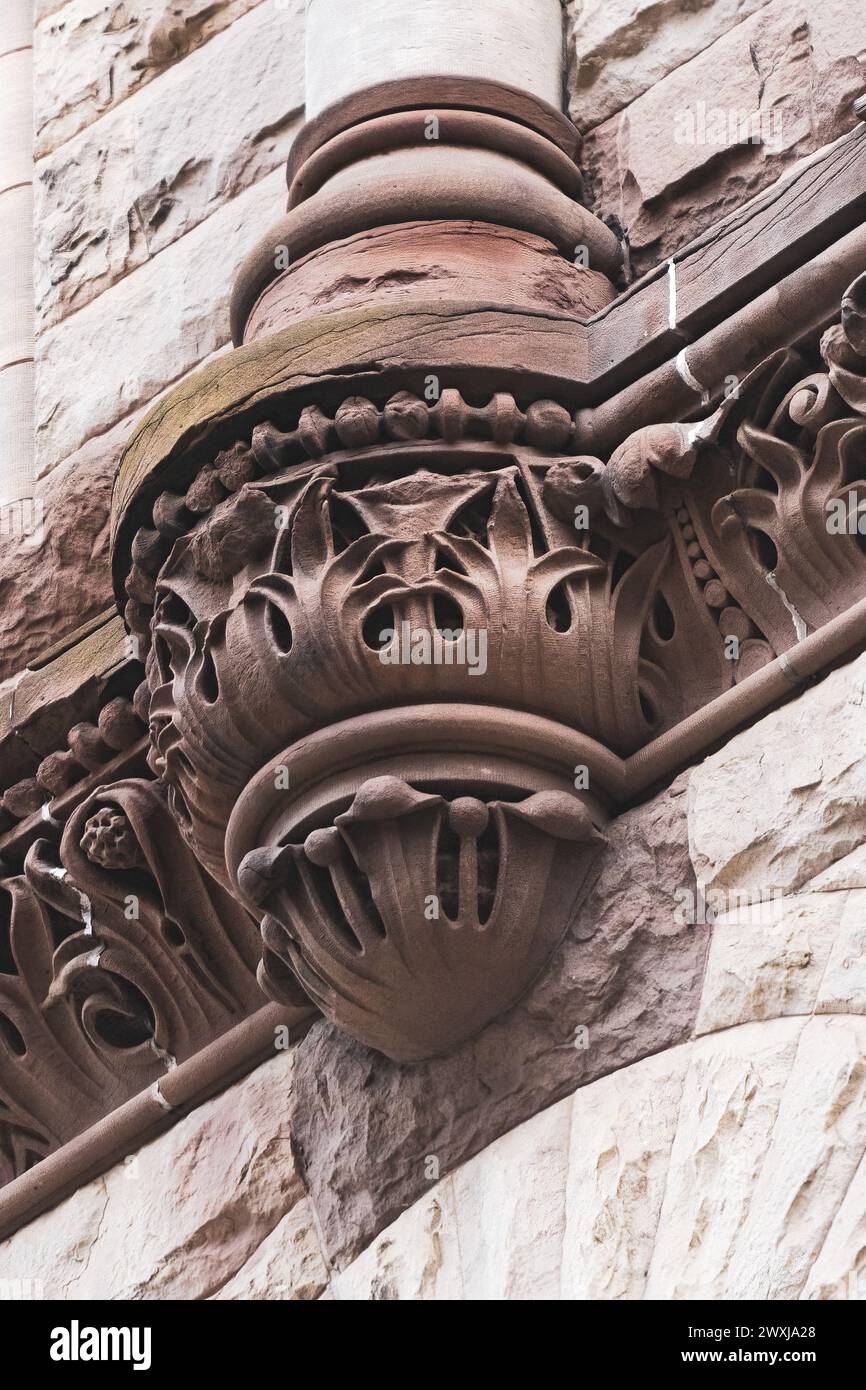 Colonial architectural features or details in Old City Hall Building ...