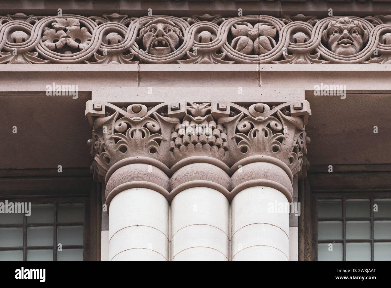 Colonial architectural features or details in Old City Hall Building ...