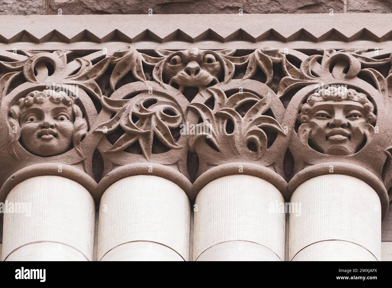 Colonial architectural features or details in Old City Hall Building ...
