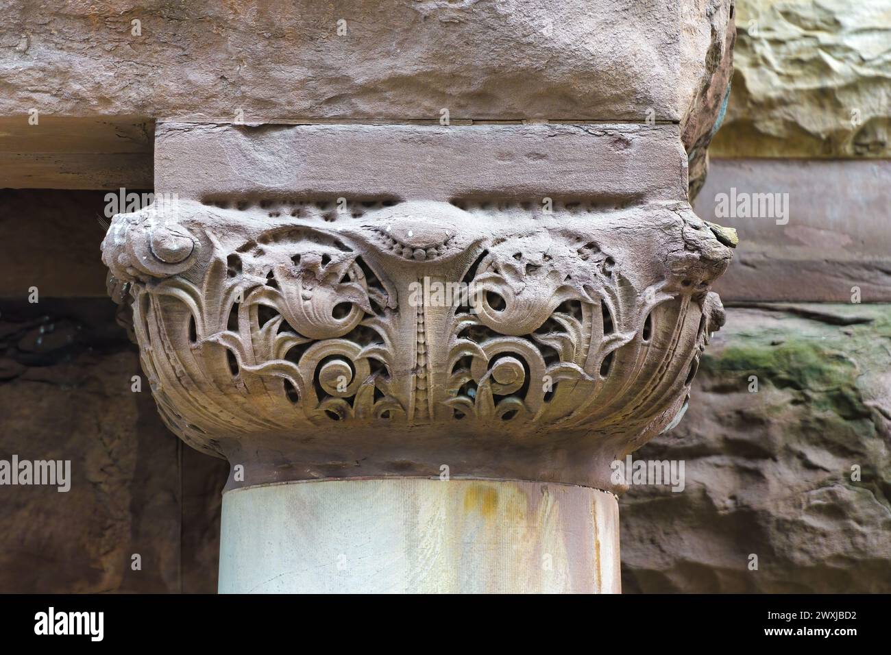 Colonial architectural features or details in Old City Hall Building ...