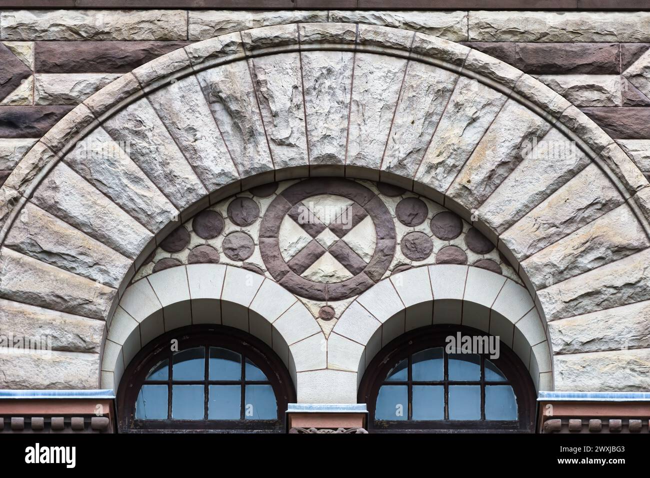 Colonial architectural features or details in Old City Hall Building ...