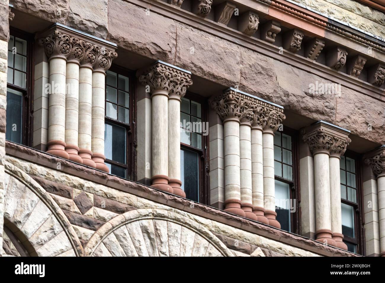 Colonial architectural features or details in Old City Hall Building ...