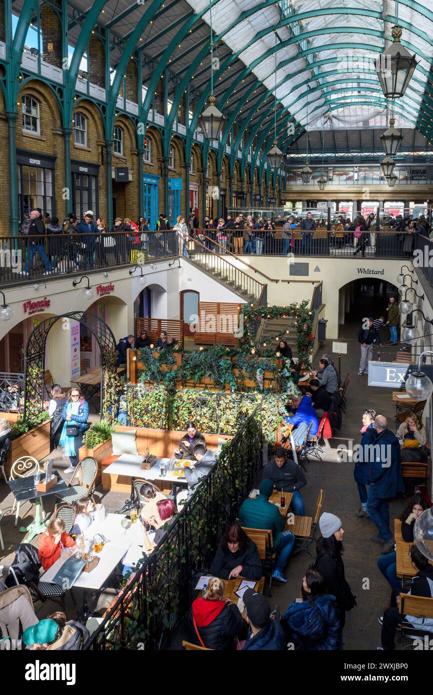 Inside indoor market at Covent Garden Market, London Stock Photo - Alamy