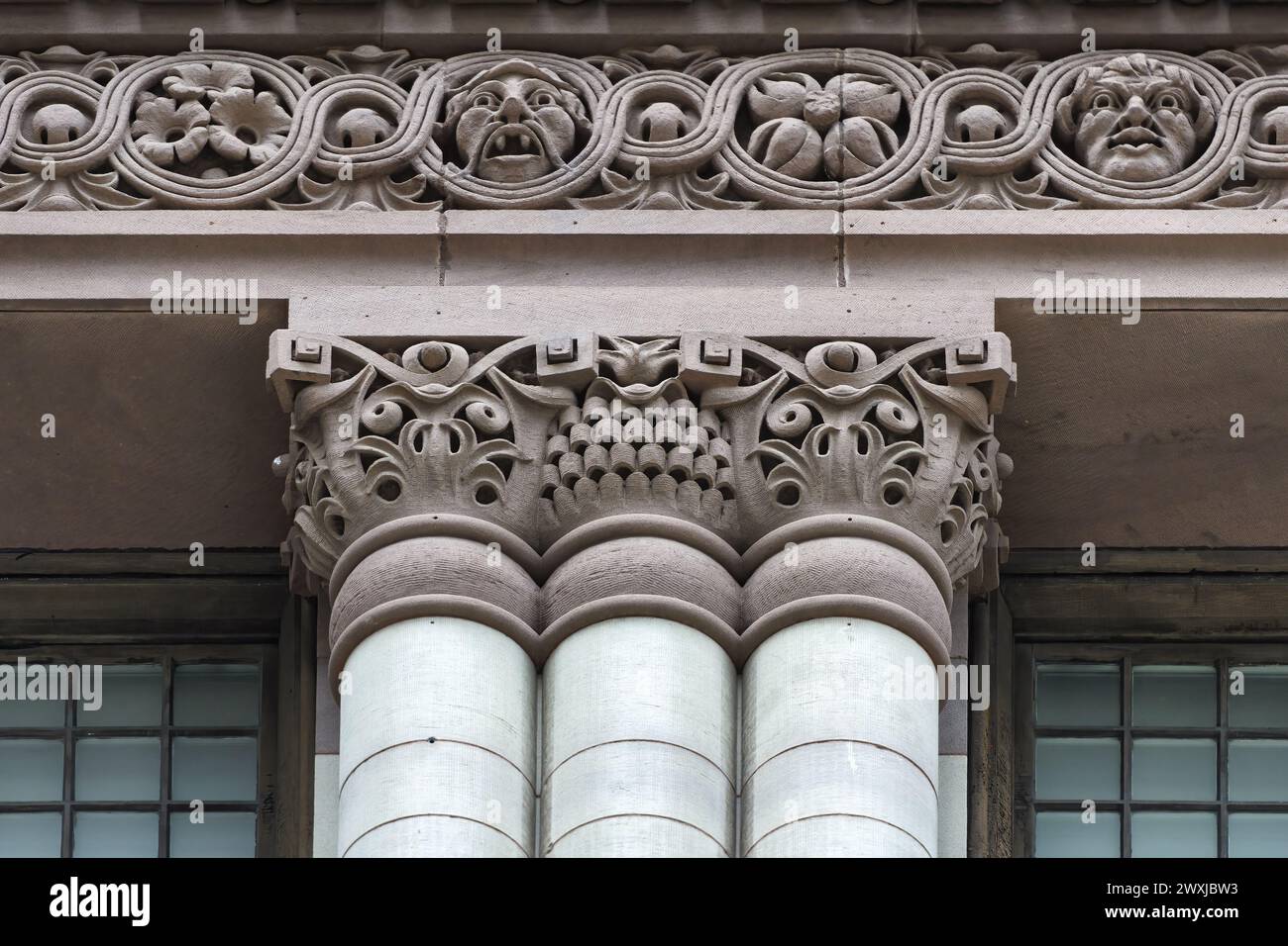 Colonial architectural features or details in Old City Hall Building ...