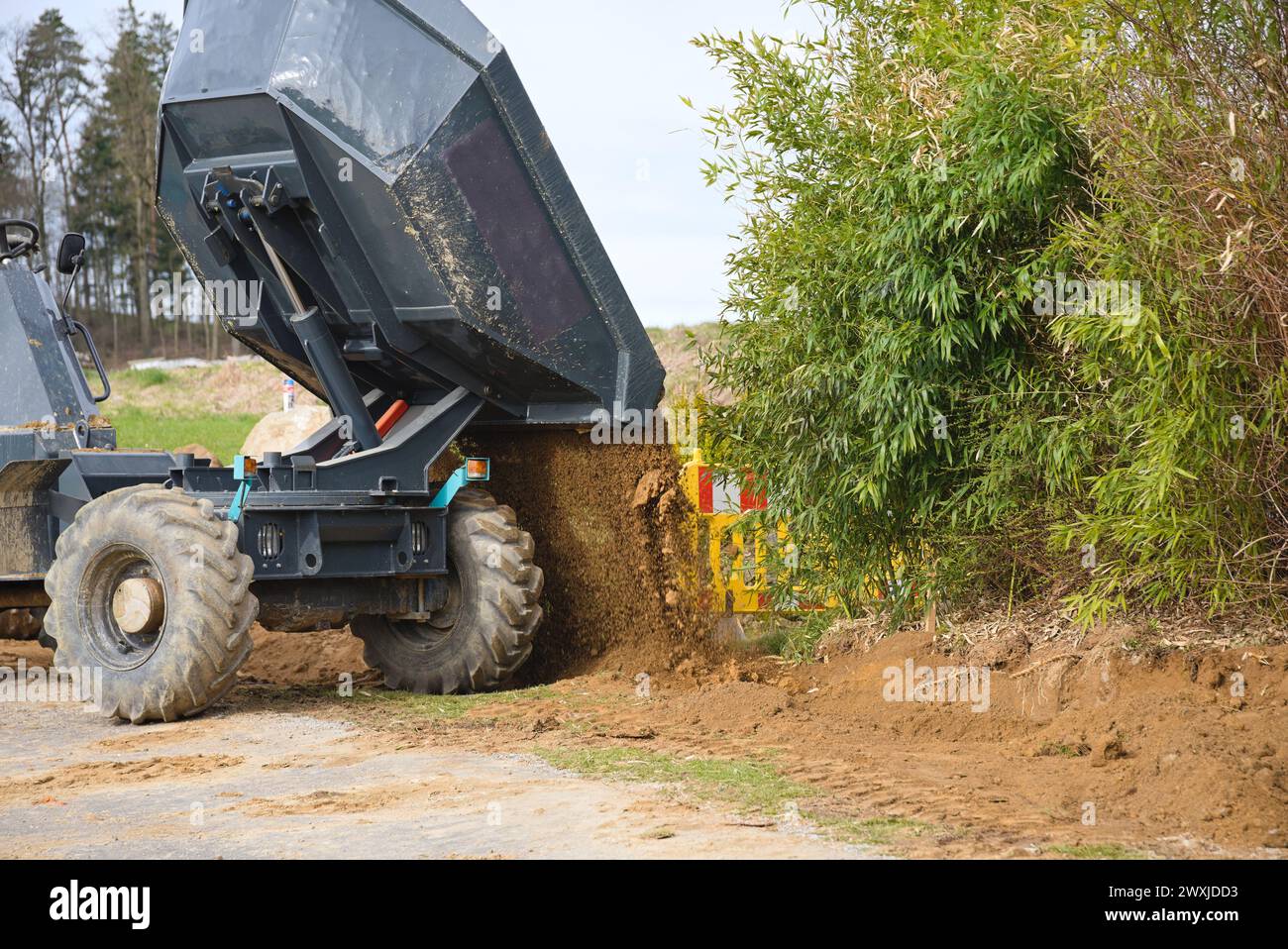 Dumper Tipping Vehicle For Earthworks - Construction Machinery ...
