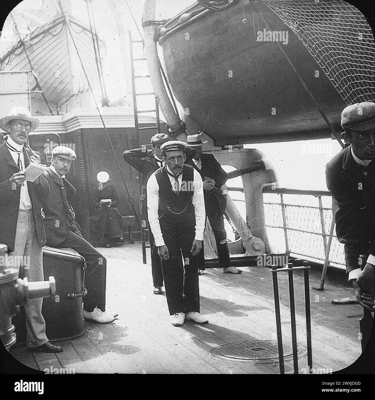 Hms argonaut hi-res stock photography and images - Alamy