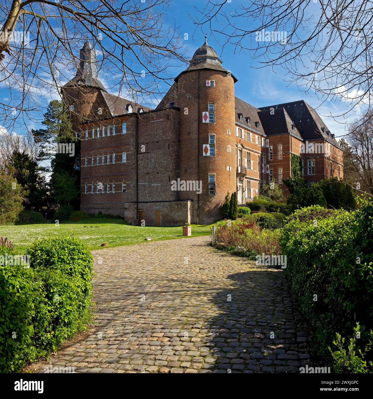 Bedburg Castle, former moated castle in the Erft lowlands, Rhine-Erft ...