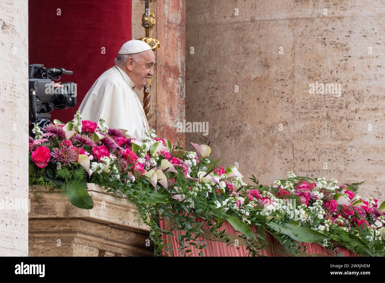 Pope Francis appears on the central balcony of St. Peter's Basilica to ...