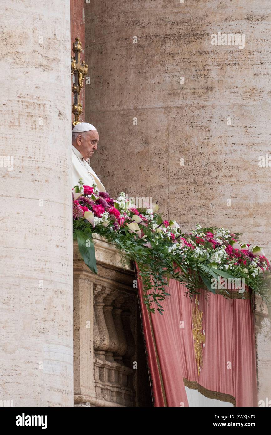 Pope Francis appears on the central balcony of St. Peter's Basilica to ...