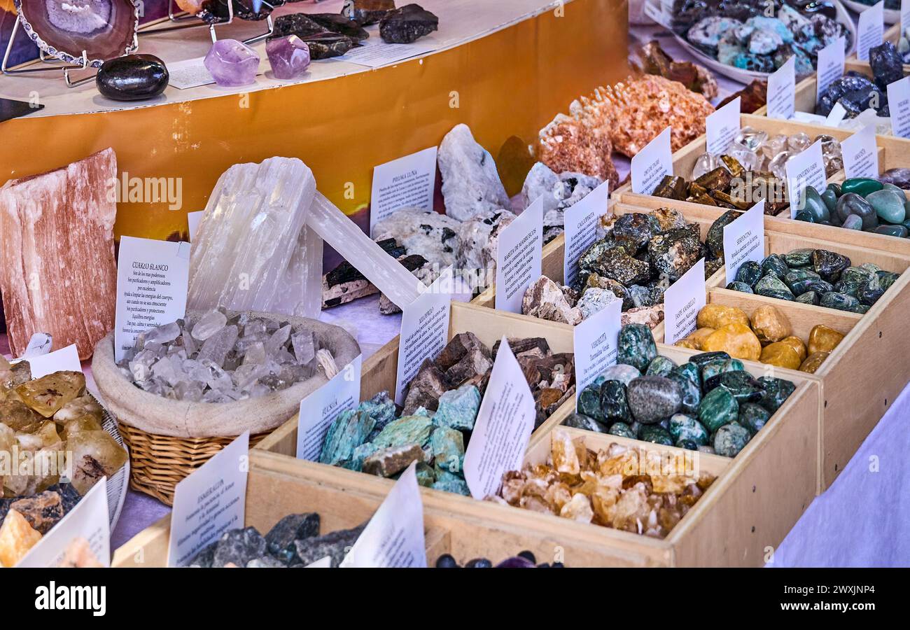 Elegant gemstones and precious stones hi-res stock photography and ...