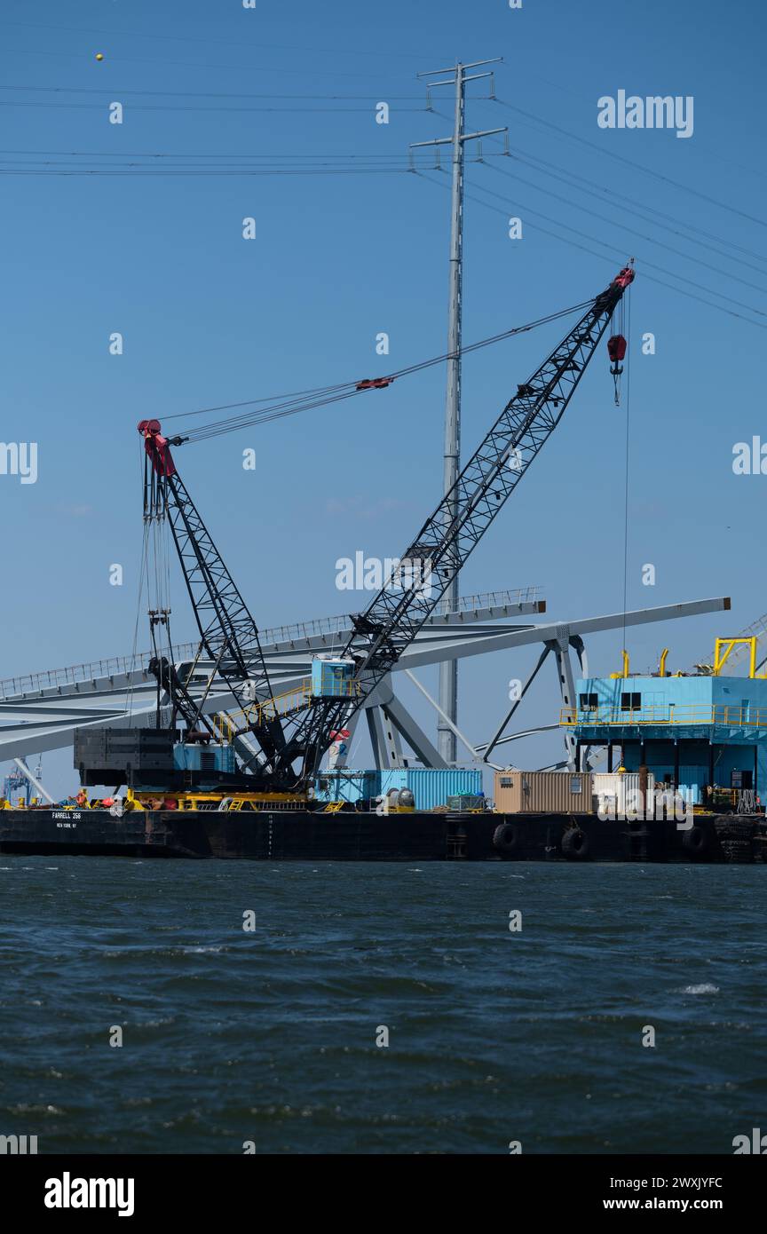 PATAPSCO RIVER (March, 29 2024) The Chesapeake, a 1000-ton lift ...